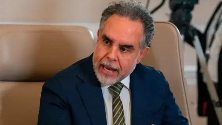 funcionaria habría utilizado otra aeronave para 'misión secreta'